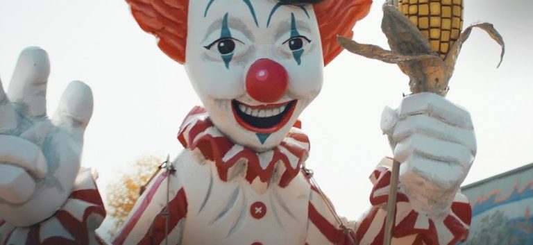 Frendo the Clown Comes Out to Play in CLOWN IN A CORNFIELD Teaser ...